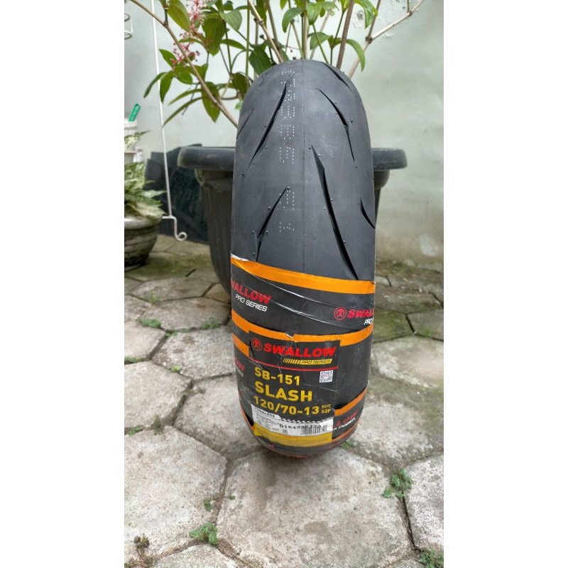 Jual Ban nmax belakang 140/70 13 swallow slash (upsize) | Shopee Indonesia