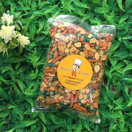 Jual KACANG CAMPUR ISI 500 GRAM | Banna Foody | Snack Viral | Shopee ...