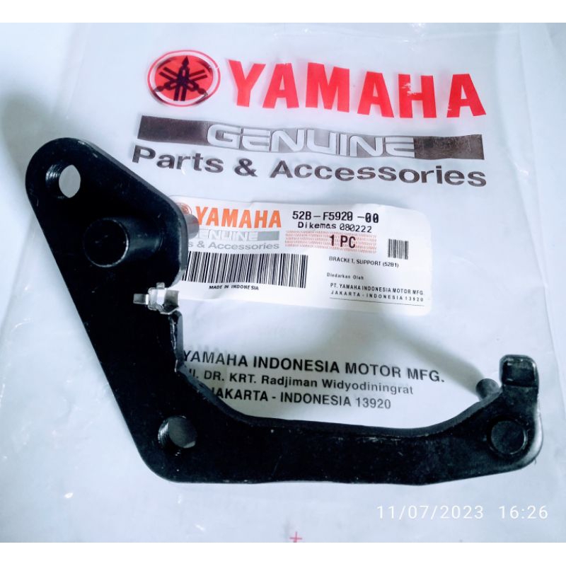 Jual besi breket braket dudukan kaliper kepala babi depan R15/XABRE/MT15/R15V3 original | Shopee ...