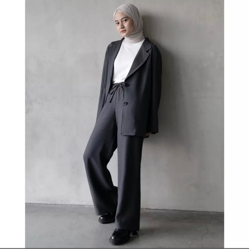 Jual jual rugi blazer crinkle brand SABA Grey | Shopee Indonesia