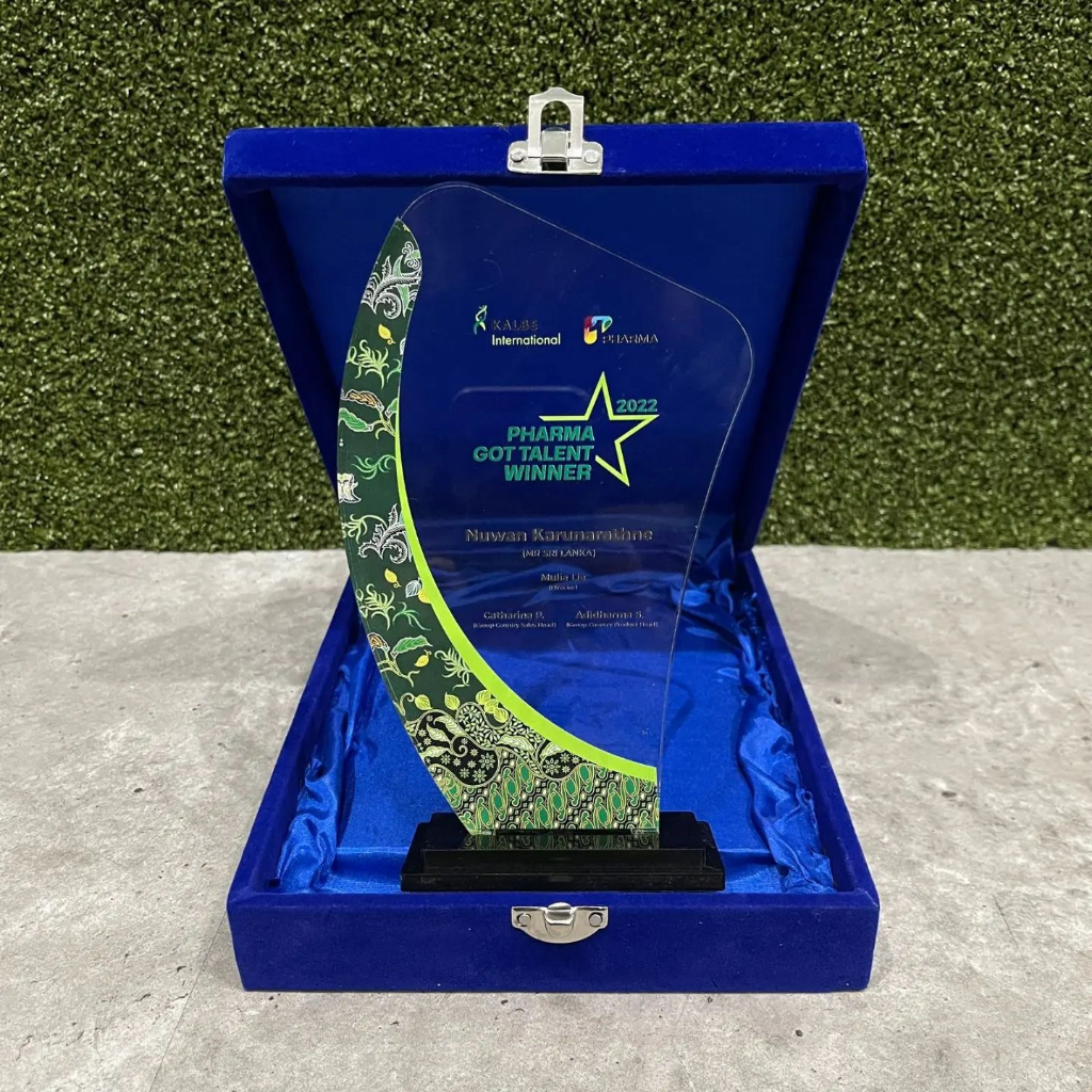 Jual TROPHY KEJUARAAN/ PIALA/ PLAKAT AKRILIK PERLOMBAAN/ BISA CUSTOM ...