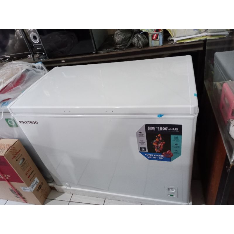 Jual FREEZER BOX POLYTRON PCF 318 300 LITER | Shopee Indonesia