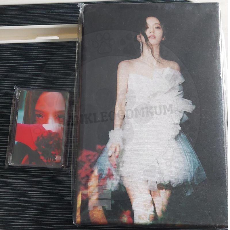Jual [SEALED] Album Regular Jisoo Solo ME Ver Black Official | Shopee ...