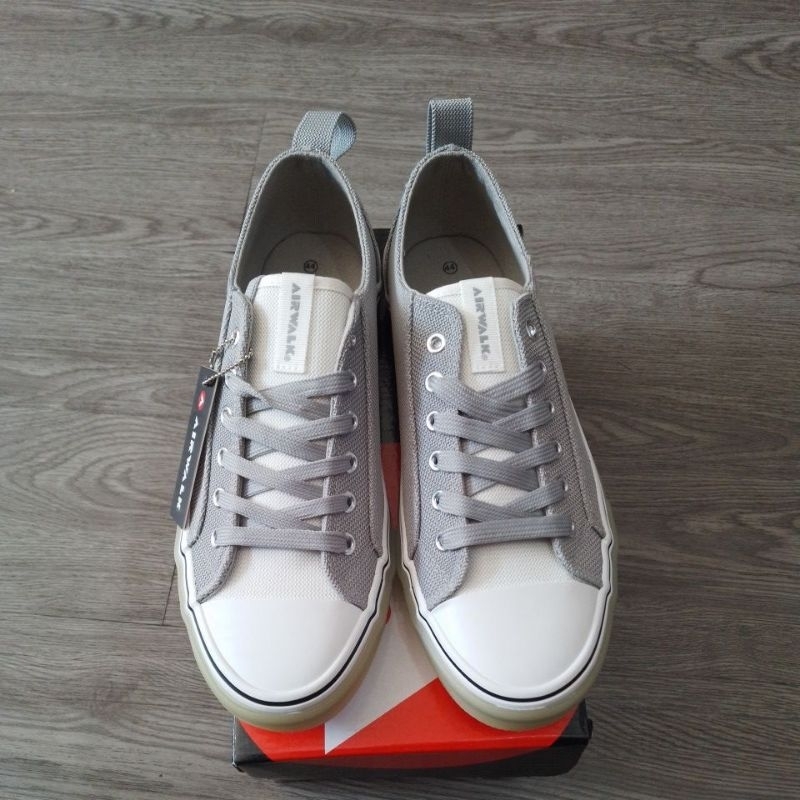 Jual sepatu airwalk Tom grey & beige | Shopee Indonesia