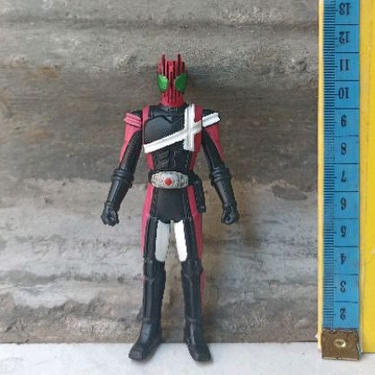 Jual Figure rhs vinyl kamen rider decade original bandai | Shopee Indonesia