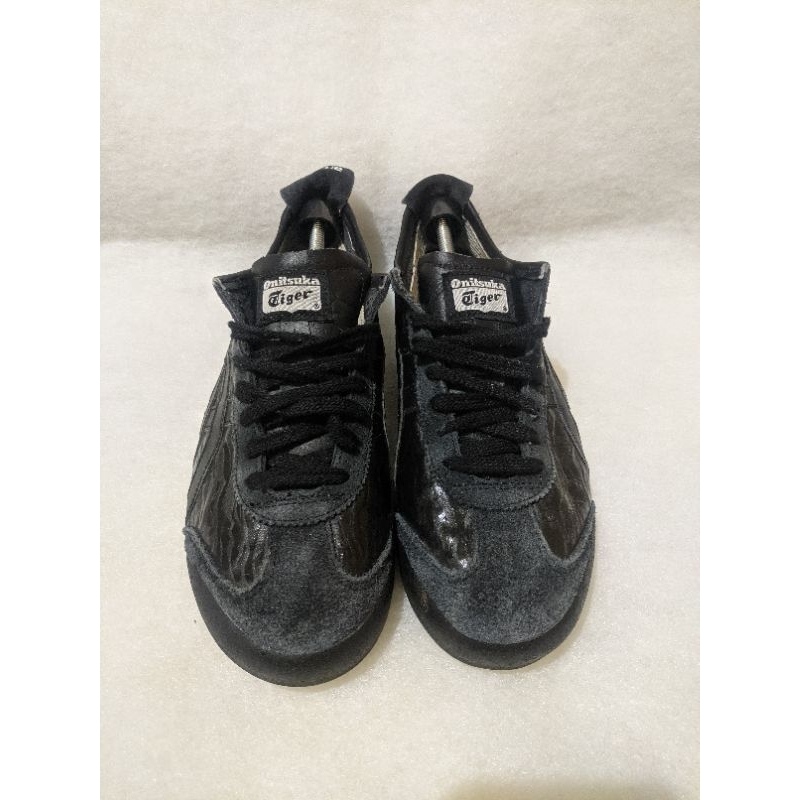 Jual on it suka tiger D231L black size 42.5 (27cm) | Shopee Indonesia