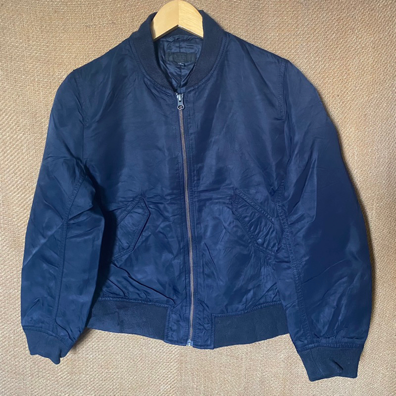 Jual Uniqlo Dark Navy Bomber Jacket Woman | Shopee Indonesia