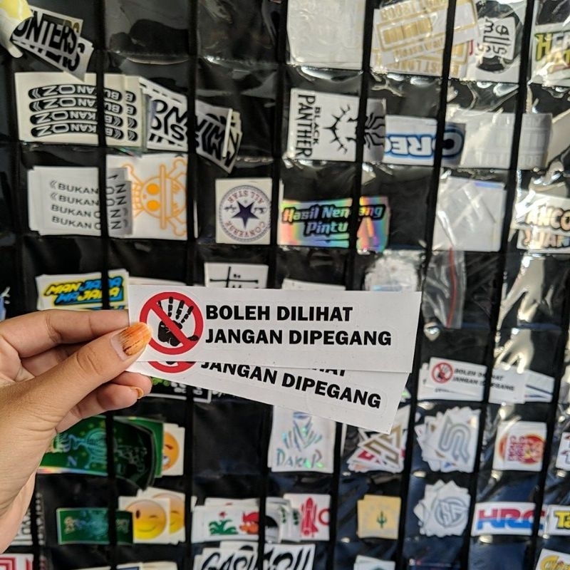 Jual Stiker Dilarang Dipegang Sticker Boleh dilihat | Shopee Indonesia