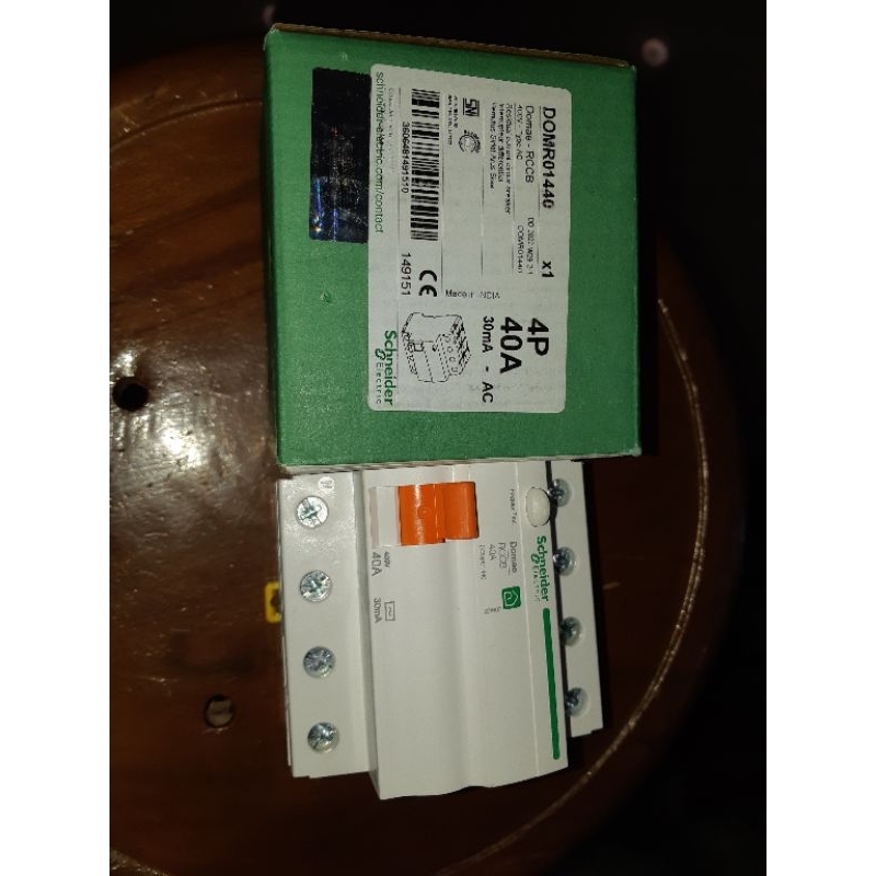 Jual schneider rccb 40a 4p | Shopee Indonesia