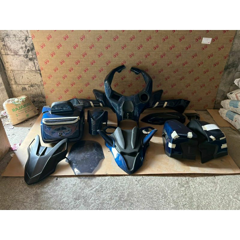 Jual Fullbodi model Baby Goldwing pemasangan utk Honda PCX 160 warna ...
