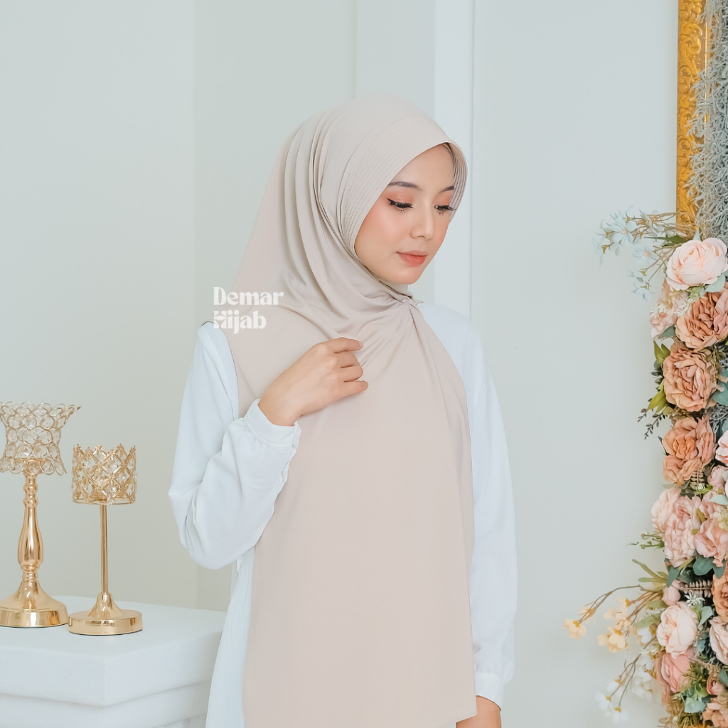 Jual Demar Hijab - Kaleela (Pashmina Pet Instan Jersey Super Premium) | Shopee Indonesia