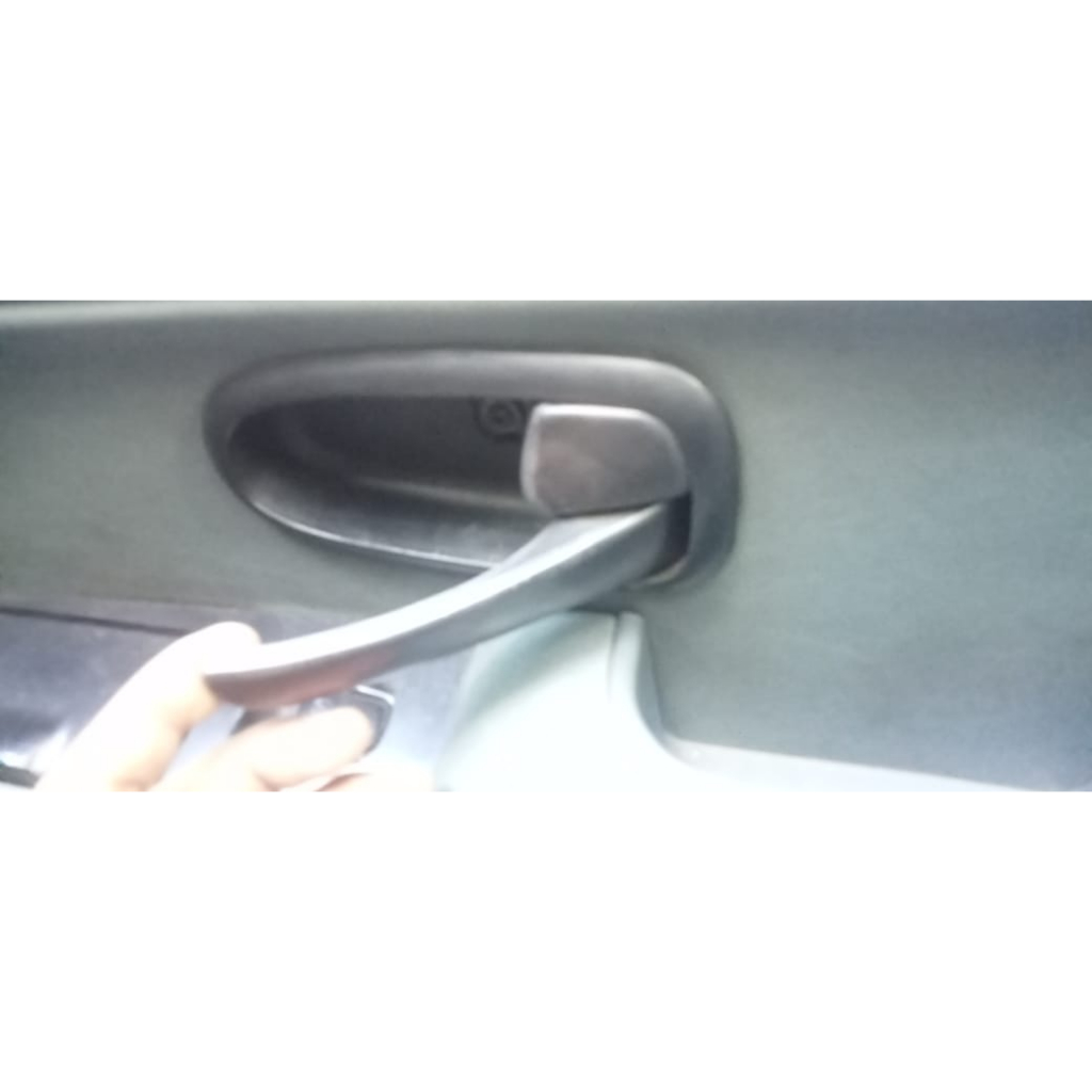 Jual Handle pintu dalam depan belakang kanan Hyundai Trajet | Shopee ...