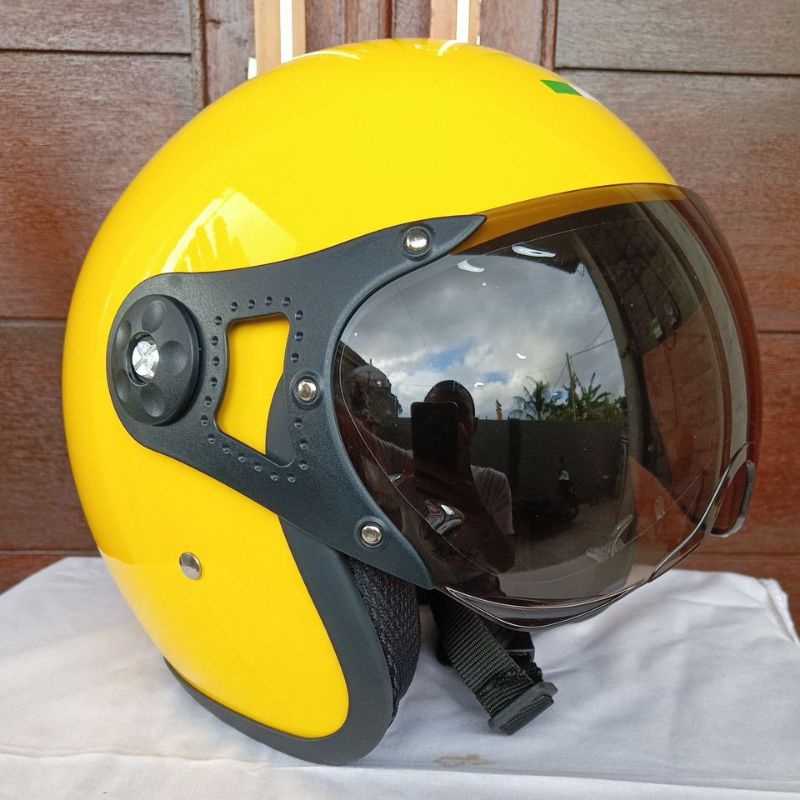 Jual Helm Pilot Italy Hitam Glossy Kaca Impor Original sudah SNI ...
