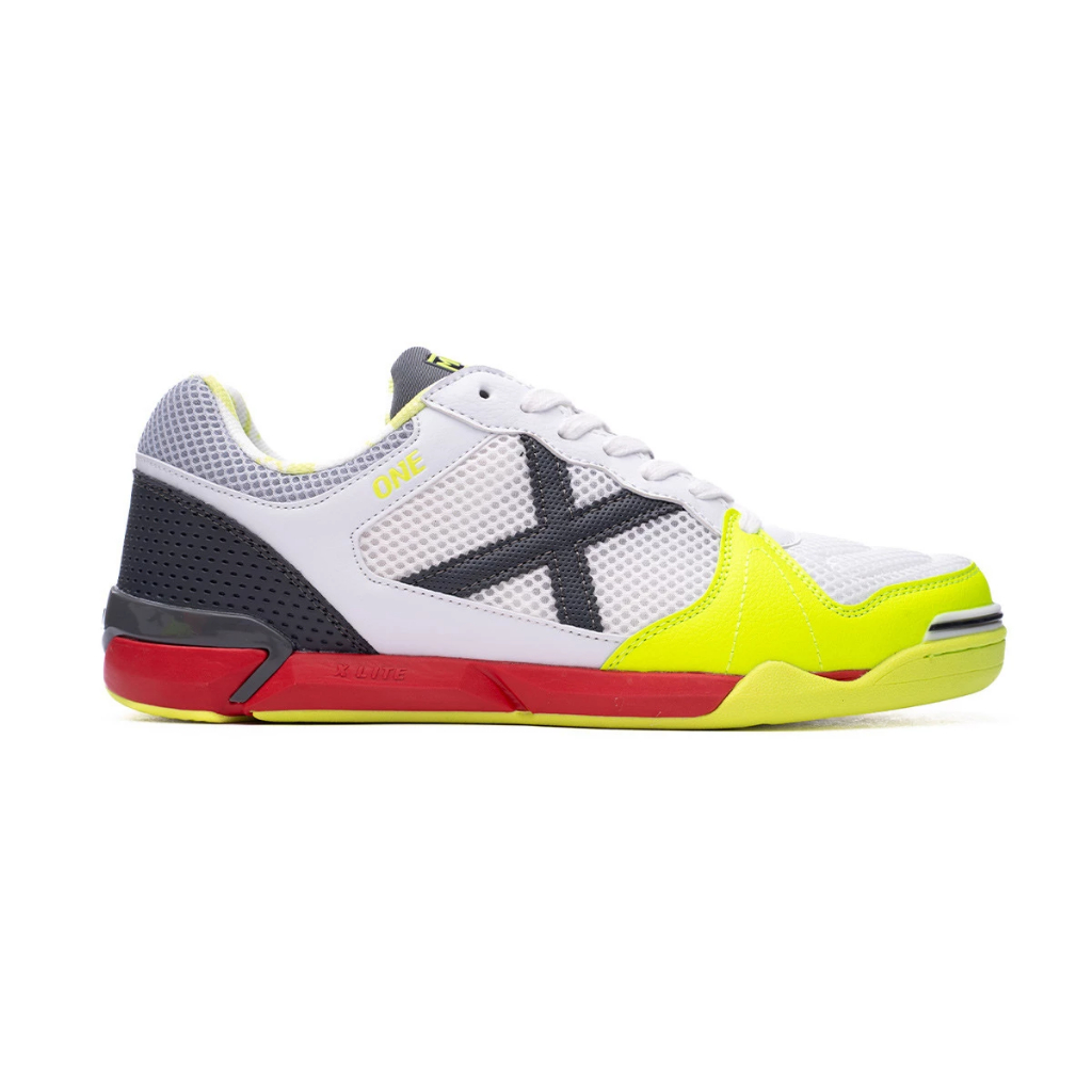 Jual Sepatu Futsal X Munich One Indoor 60 - White Black Yellow 3071060 ...