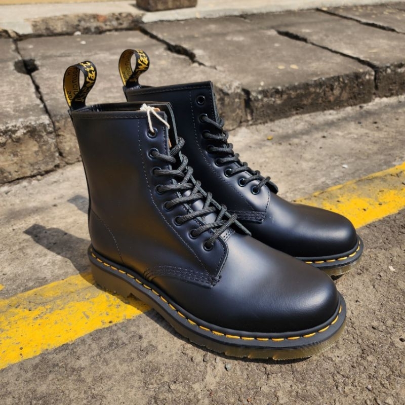 Jual Sepatu Boots Pria Docmar 1460 Black Smooth Classic Leather ...