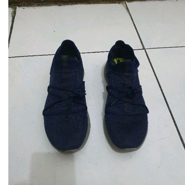 Jual Sepatu Sketcher ORIGINAL Wanita Sport Gym Navy Seken Bekas Pakai ...