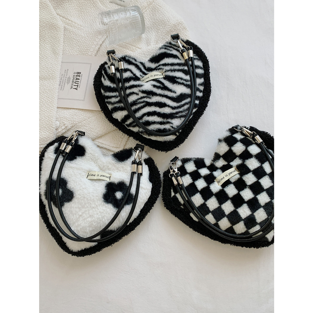 Jual ELLA Sling Bag Love Motif Klip Magnet 2in1 Shoulder Bag Tas ...
