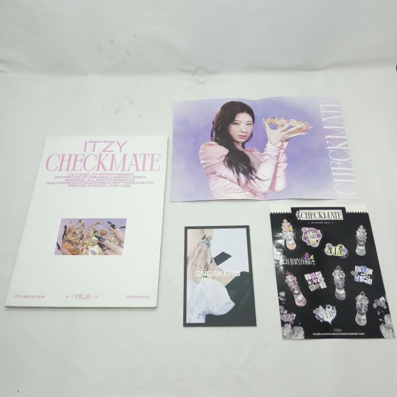 Jual ITZY OFFICIAL Light ring - Lightstick + ALBUM CHECKMATE UNSEALED ...