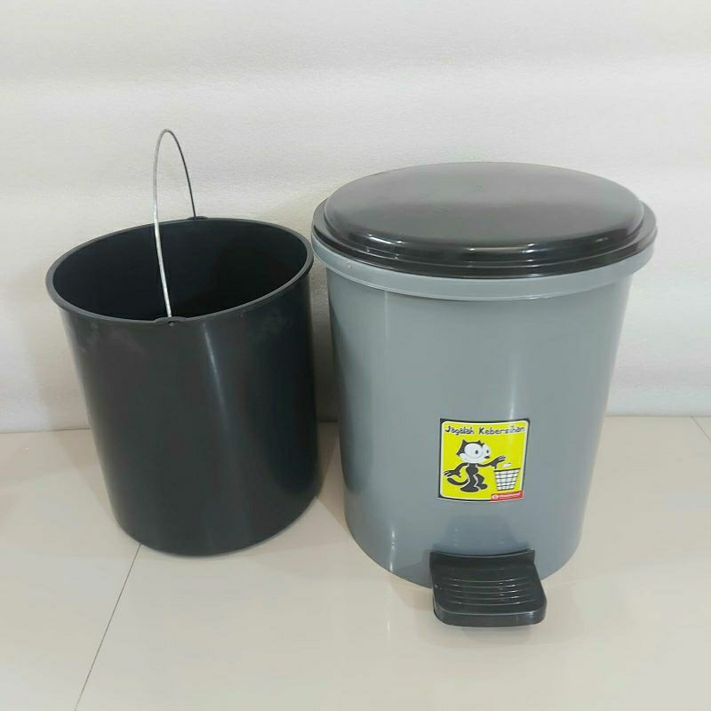 Jual Tempat sampah/tong sampah bulat injak pedal 10 liter | Shopee Indonesia