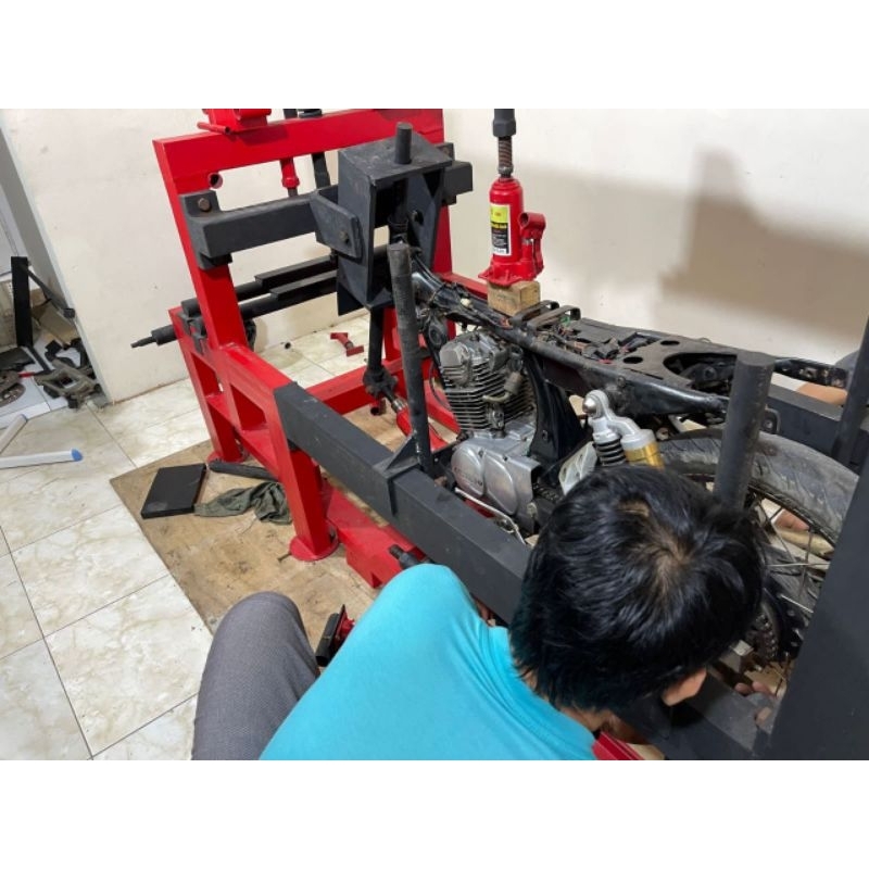 Jual Alat Press sepeda motor press body rangka press velg racing press ...