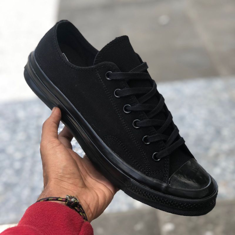 Jual Sepatu Converse Hitam Polos low 70s Full Black Sol Bening 37-43 ...