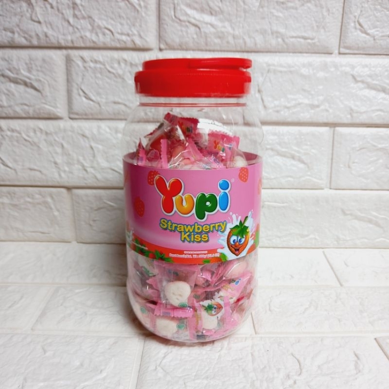 Jual Yupi Toples/Yupi Strawberry Kiss Jar/Permen Yupi Rasa Strawberry ... Jual Yupi Toples/Yupi Strawberry Kiss Jar/Permen Yupi Rasa Strawberry ...