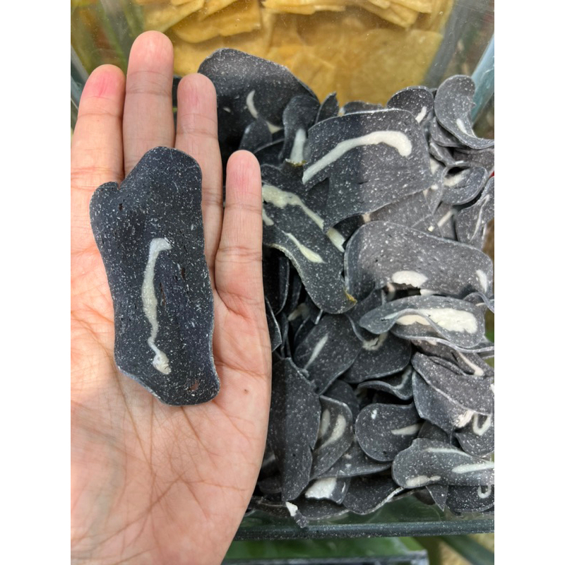 Jual Kerupuk Getuk Hitam (per ons atau per 100 gram) | Shopee Indonesia