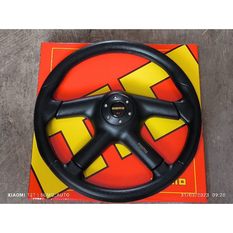 Jual setir racing M O M O palang 4 karet PU diameter 36cm stir racing ...