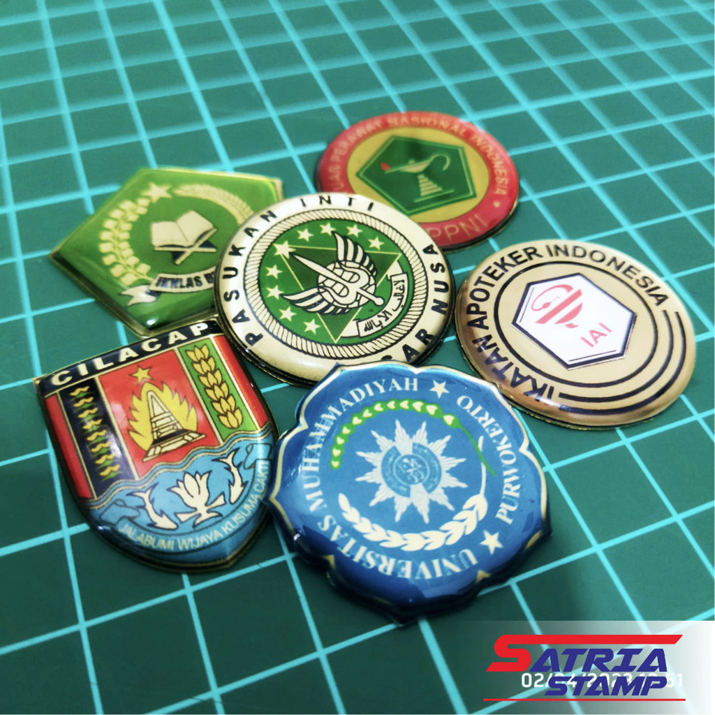 Jual [CUSTOM] PIN RESIN BEBAS DESAIN LOGO | Shopee Indonesia