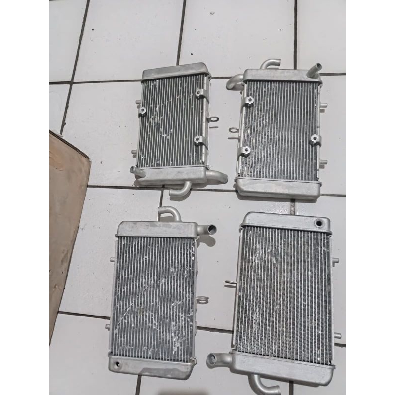 Jual RADIATOR R25 XMAX 250 ASLI YAMAHA GENUINE PART | Shopee Indonesia