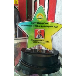 Jual plakat vandel akrilik BINTANG anak wisuda akhirussanah alas box ...