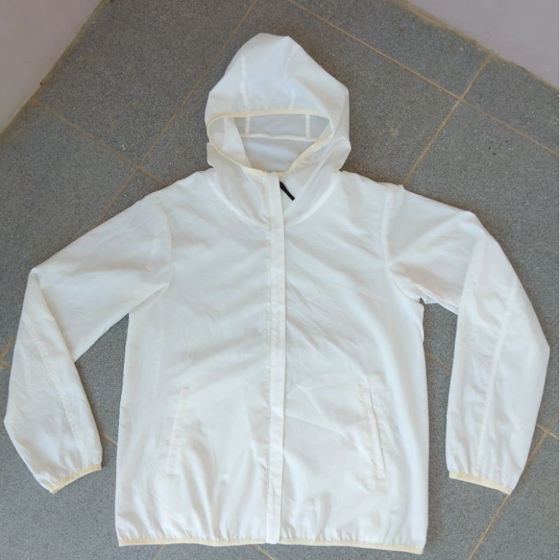 Jual jaket running uniqlo | Shopee Indonesia