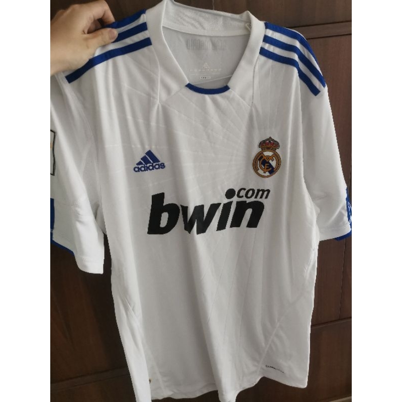 Jual Jersey Real Madrid BWIN - new with tag - defect | Shopee Indonesia
