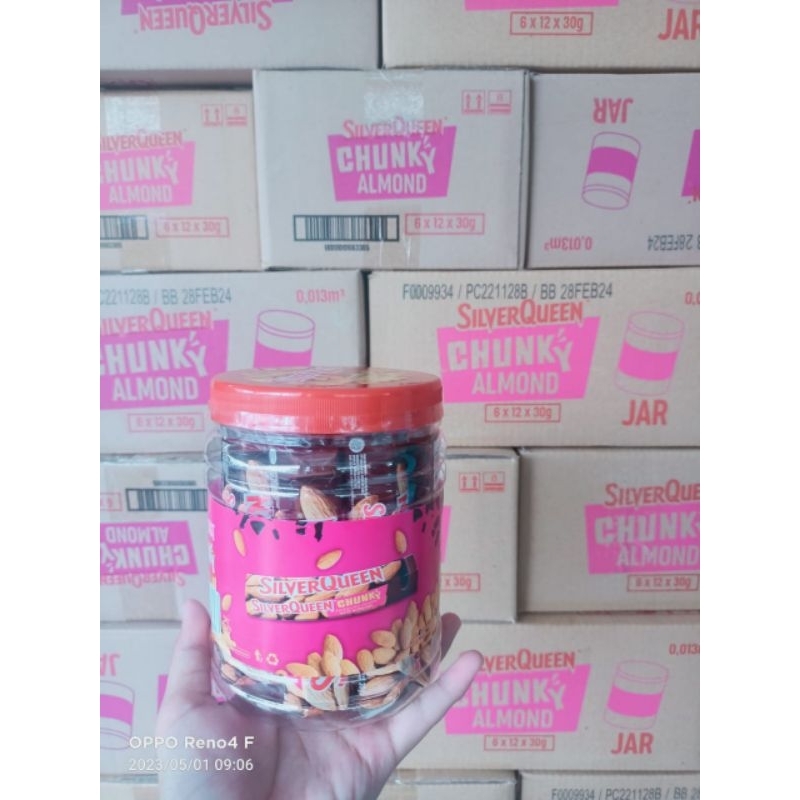 Jual Silverqueen Chunky Jar 12pcs x 33gr (Almond) | Shopee Indonesia