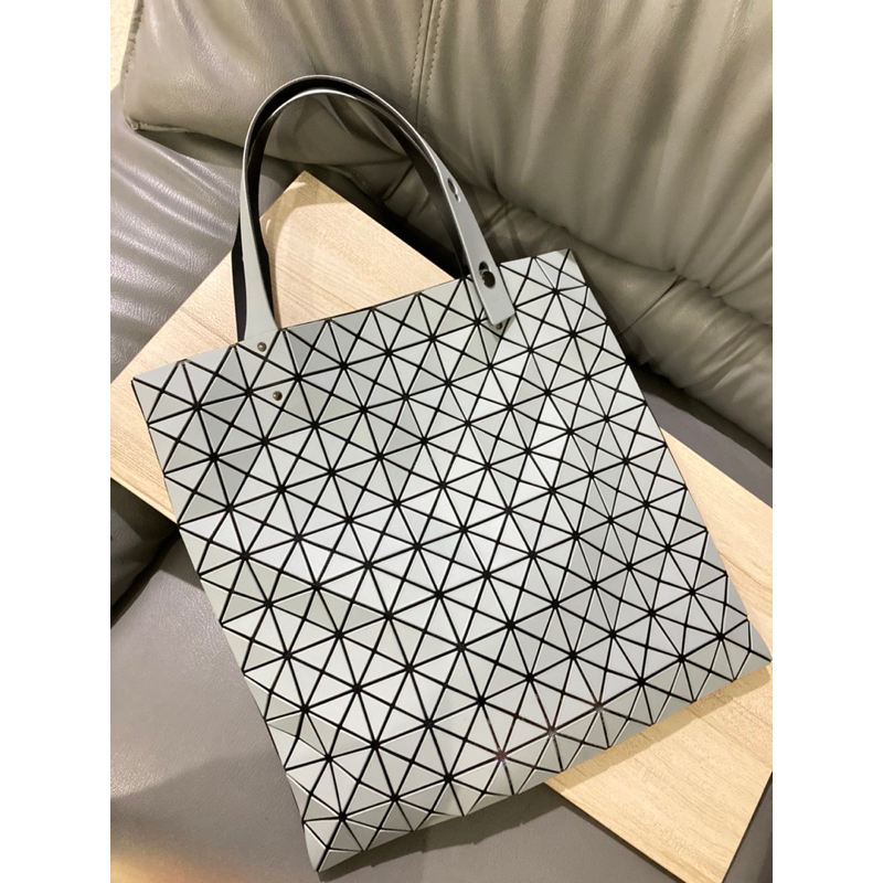 Jual Bao Bao Issey Miyake Prism Tote Bag 10x10 authentic | Shopee Indonesia