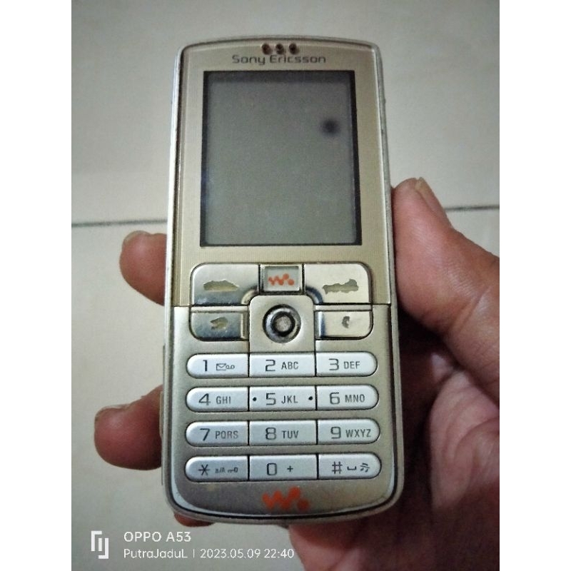 Jual Sony Ericsson W700 i Normal Original Mulus Jadul Langka Unik Imut Speaker Bass Joss Khas ...
