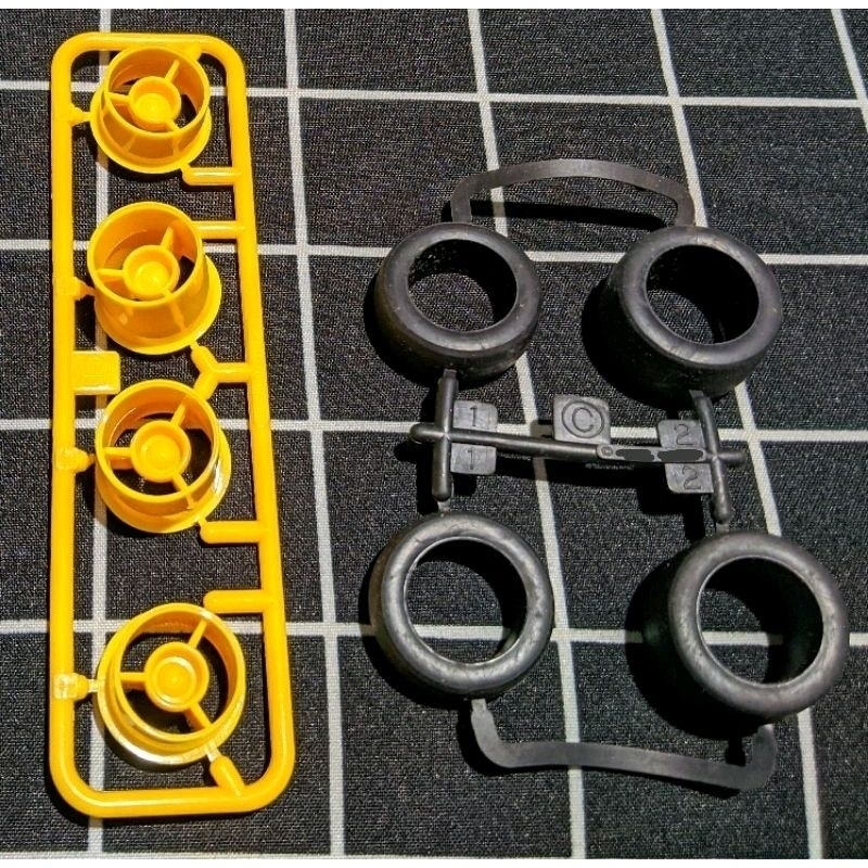 Jual Ban + Velg tamiya small | Shopee Indonesia