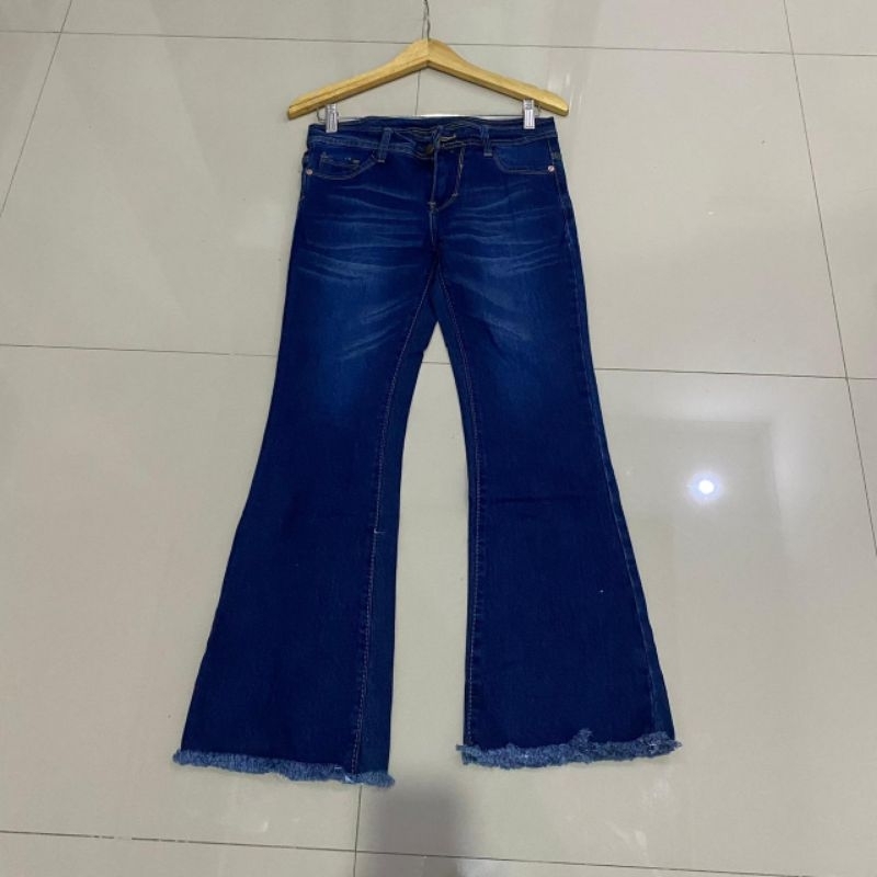 Jual Celana Jeans Highwaist Cutbray Rawis 28--38 Jumbo Bahan Soft Jeans ...