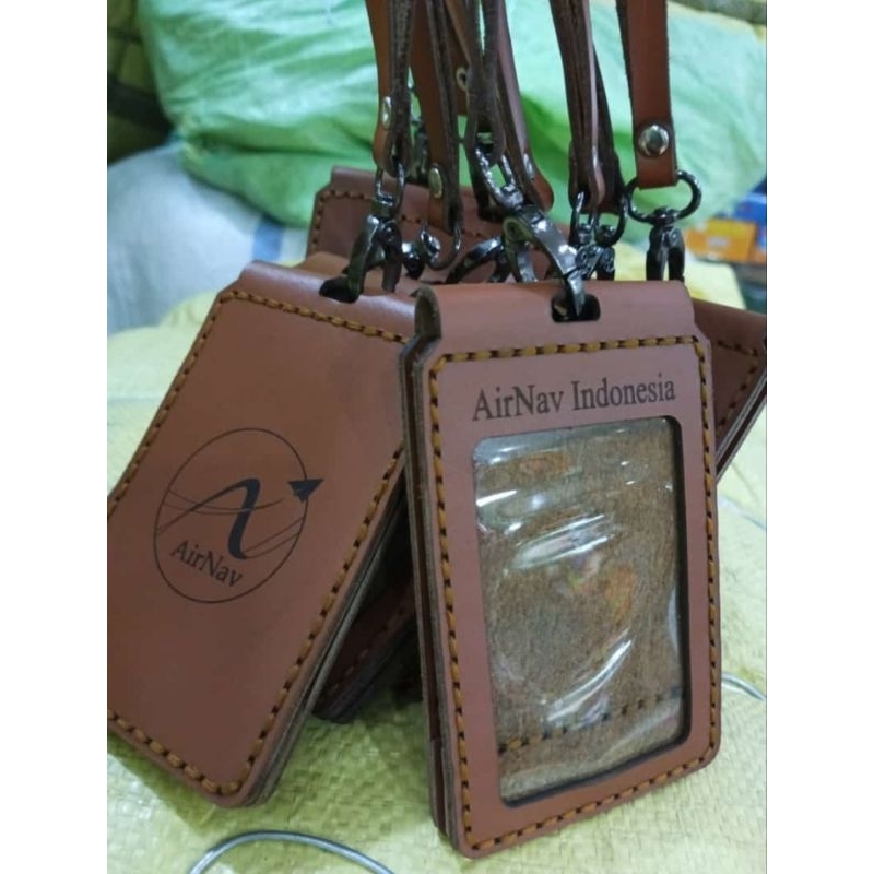 Jual ID CARD HOLDER GANTUNGAN NAME TAG LOGO BUMN AIRNAV INDONESIA ...