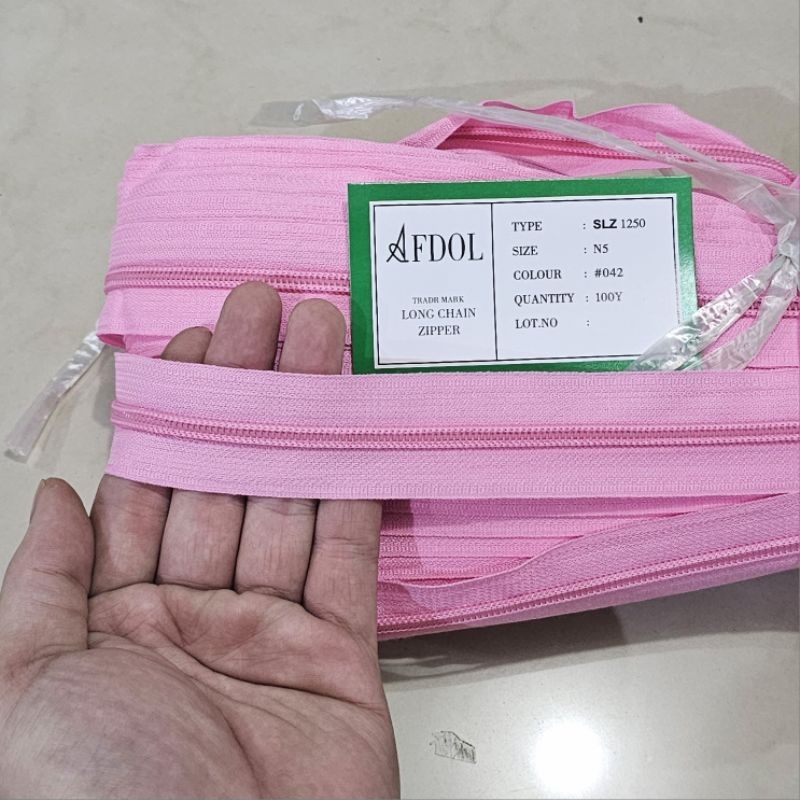Jual Daun Resleting Roll Warna Gigi Halus No 5 Coil 100 yard Resleting ...