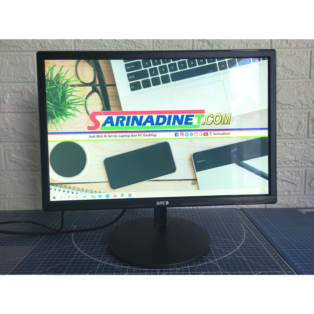 Jual Monitor PC LCD SPC SM-19 HD+ 1440x900 Glare Glossy 2022 Jan ...