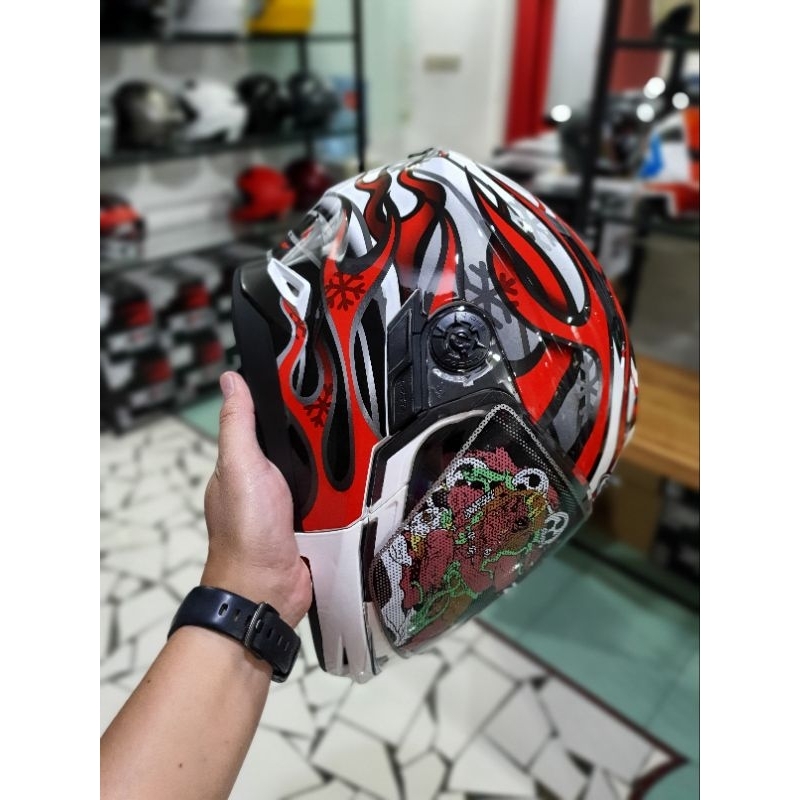 Jual ZEUS ZS 613C WHITE AJ19 RED FLAME MODULAR TOURING HELMET | Shopee ...