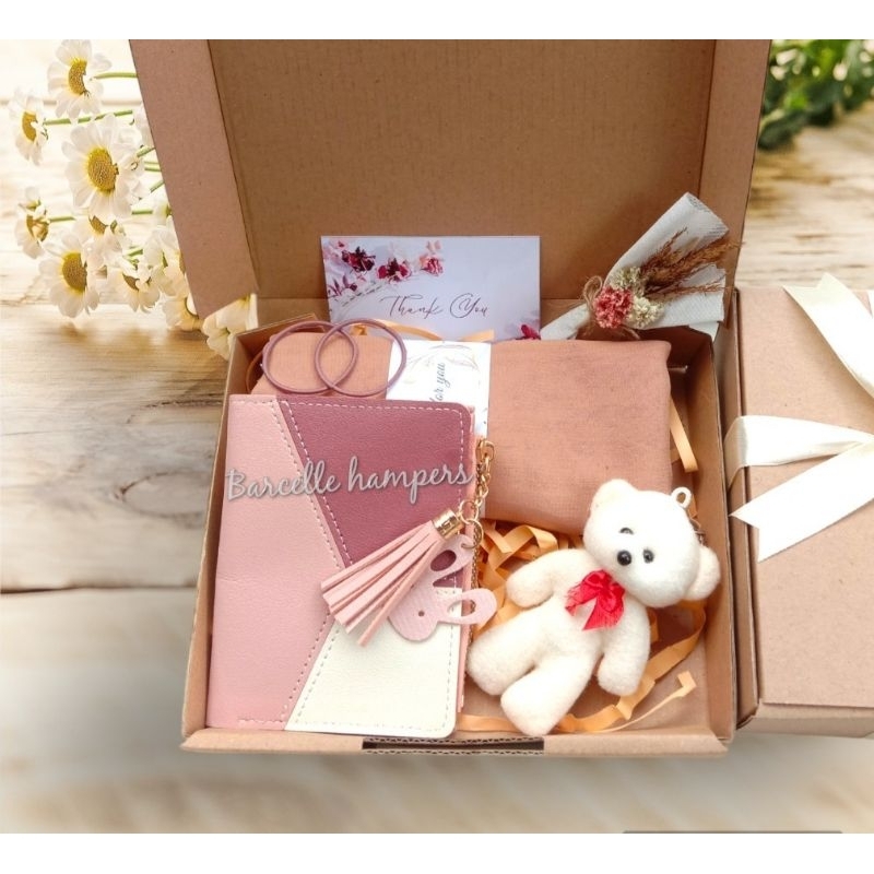 Jual HAMPERS GIFT WISUDA HAMPERS MUSLIMAH AESTHETIC KADO ULANG TAHUN ...