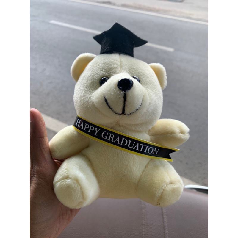 Jual selempang wisuda untuk boneka Happy graduation | Shopee Indonesia