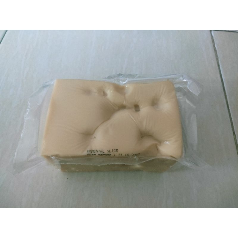 Jual Emmental Cheese 1kg - Keju Emmental 1kg | Shopee Indonesia