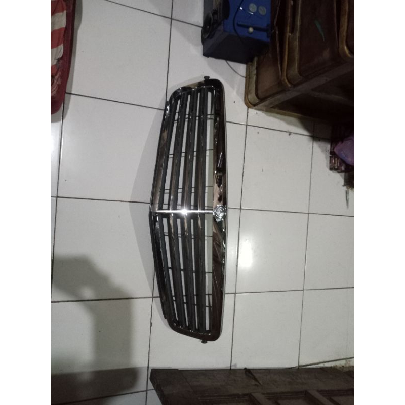 Jual grill Mercedez Benz mercy E200 W212 ORIGINAL | Shopee Indonesia