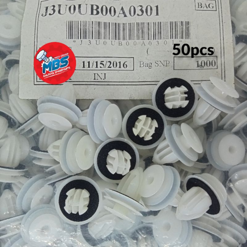 Jual 50pcs Car door clip studs / KANCING KLIP DOOR TRIM HARBOT ...