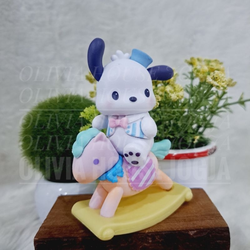 Jual Action Figure Pochacco Kuda Kayu Cake Topper Pochacco Kuda Ayunan ...