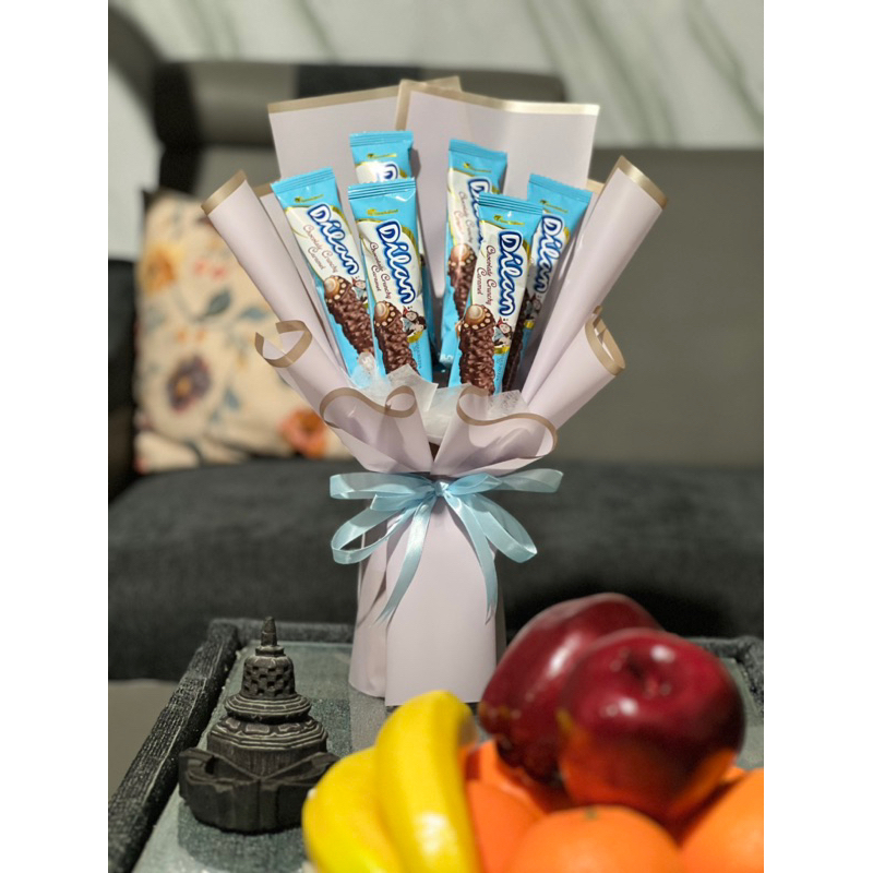 Jual hand bouquet wisuda hand buket snack makanan ringan | Shopee Indonesia