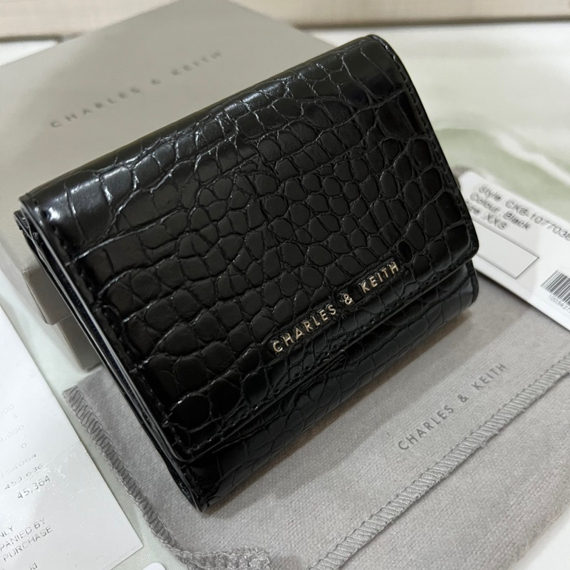Jual Dompet Charles and Keith Wallet Preloved Original / Croc Effect ...